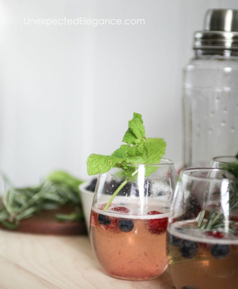Berry Smash Prosecco Cocktail