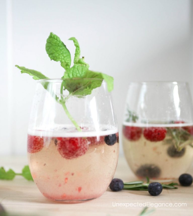 Berry Smash Prosecco Cocktail