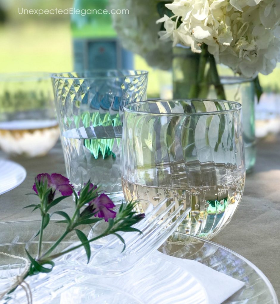 Tips for Hosting a Spring Outdoor Dinner